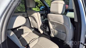 White Land Rover Discovery 2022 in Riga, with an engine capacity of 3.00 L and mileage of 70 thousand km for 45000 €, photo 7 on AUTOMOTO.COM.LV