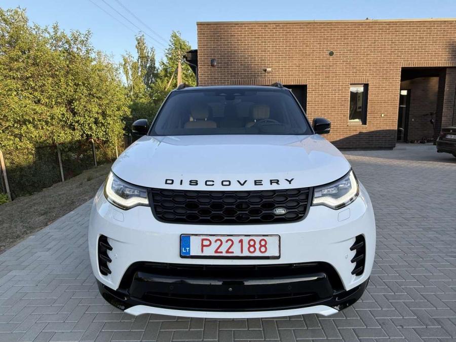 Balts Land Rover Discovery 2024 Viļņa, ar dzinēja tilpumu 3.00 L un nobraukumu 8 tūkst. km par 46900 €, foto 4 vietnē AUTOMOTO.COM.LV