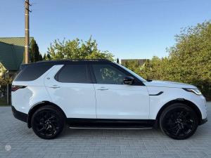 Balts Land Rover Discovery 2024 Viļņa, ar dzinēja tilpumu 3.00 L un nobraukumu 8 tūkst. km par 46900 €, foto 8 vietnē AUTOMOTO.COM.LV