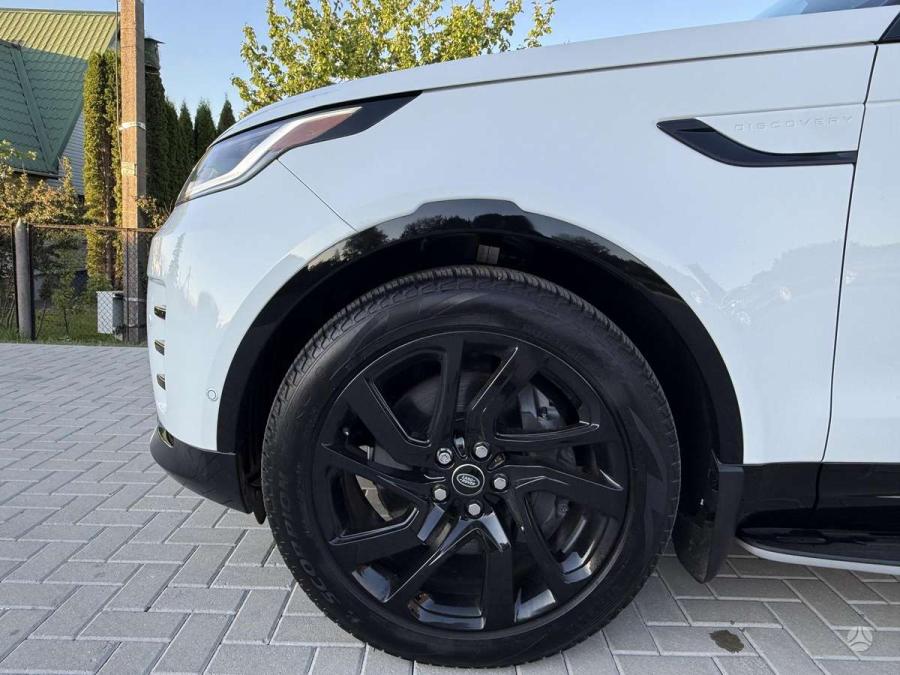 Balts Land Rover Discovery 2024 Viļņa, ar dzinēja tilpumu 3.00 L un nobraukumu 8 tūkst. km par 46900 €, foto 10 vietnē AUTOMOTO.COM.LV