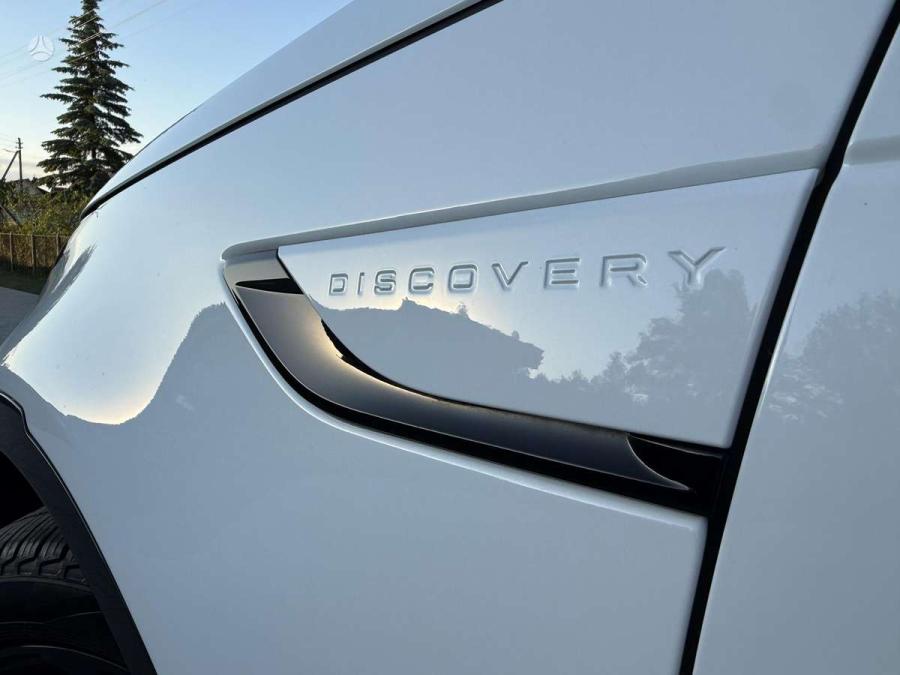 Balts Land Rover Discovery 2024 Viļņa, ar dzinēja tilpumu 3.00 L un nobraukumu 8 tūkst. km par 46900 €, foto 13 vietnē AUTOMOTO.COM.LV