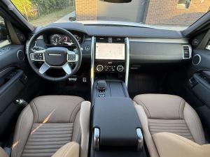 Balts Land Rover Discovery 2024 Viļņa, ar dzinēja tilpumu 3.00 L un nobraukumu 8 tūkst. km par 46900 €, foto 39 vietnē AUTOMOTO.COM.LV