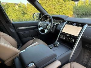 Balts Land Rover Discovery 2024 Viļņa, ar dzinēja tilpumu 3.00 L un nobraukumu 8 tūkst. km par 46900 €, foto 40 vietnē AUTOMOTO.COM.LV