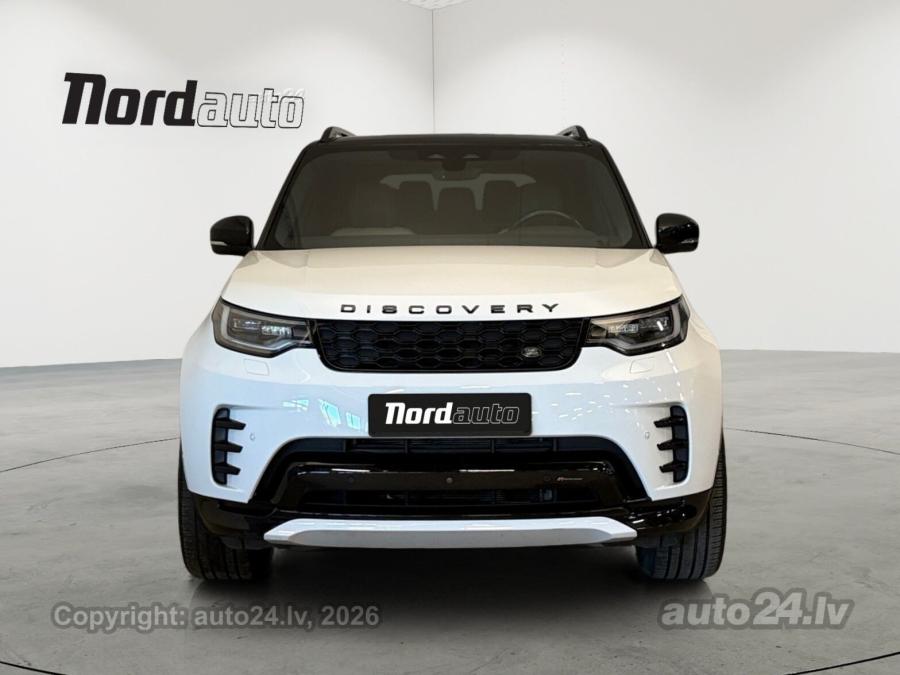 White Land Rover Discovery 2024 in Tallinn, with an engine capacity of 3.00 L and mileage of 89 thousand km for 59900 €, photo 4 on AUTOMOTO.COM.LV