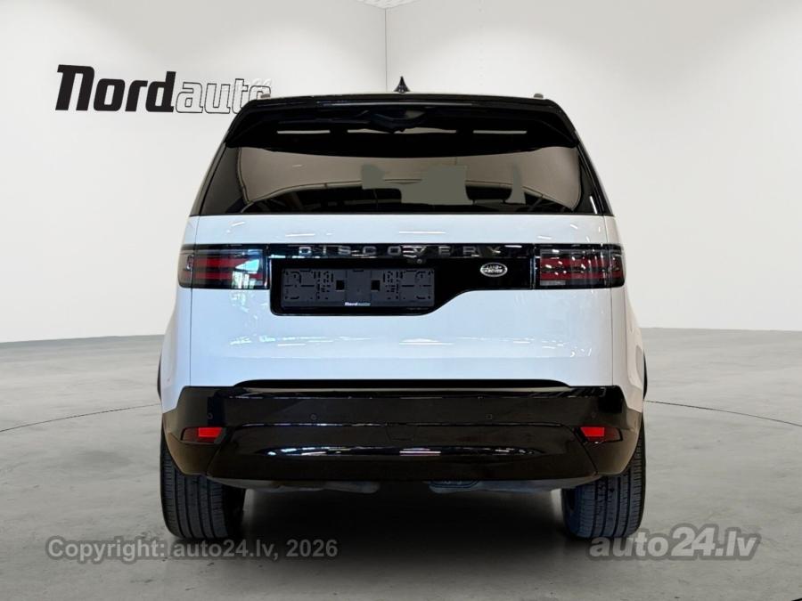 White Land Rover Discovery 2024 in Tallinn, with an engine capacity of 3.00 L and mileage of 89 thousand km for 59900 €, photo 5 on AUTOMOTO.COM.LV