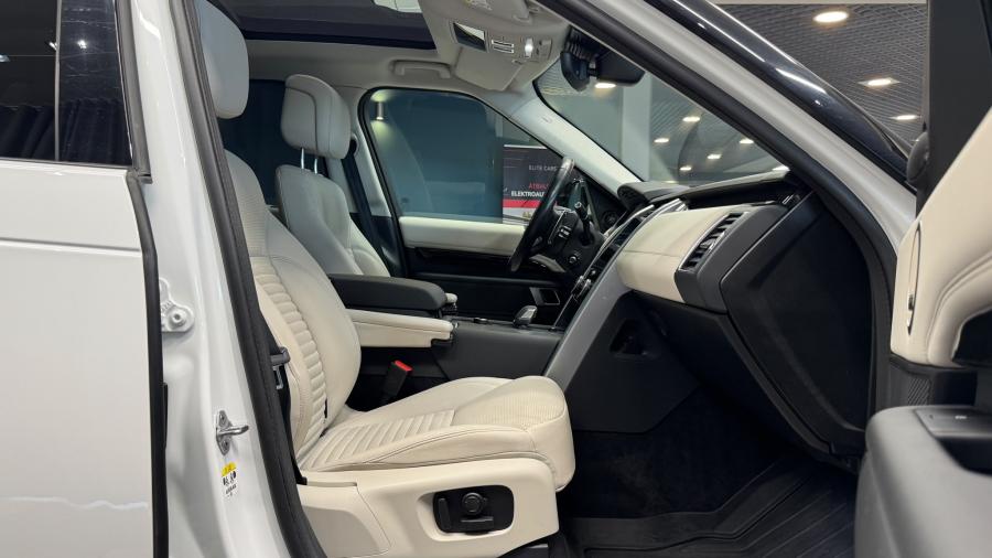 White Land Rover Discovery 2022 in Riga, with an engine capacity of 3.00 L and mileage of 81 thousand km for 32990 €, photo 17 on AUTOMOTO.COM.LV