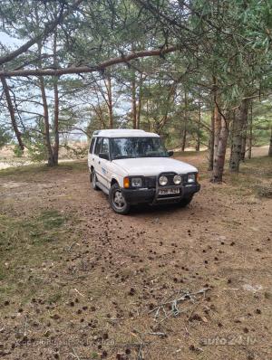 Balts Land Rover Discovery 1994 Rakvere, ar dzinēja tilpumu 2.50 L un nobraukumu 138 tūkst. km par 6800 €, foto  vietnē AUTOMOTO.COM.LV