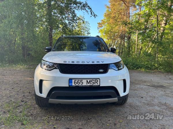 White Land Rover Discovery 2018 in Tallinn, with an engine capacity of 3.00 L and mileage of 134 thousand km for 28900 €, photo 6 on AUTOMOTO.COM.LV