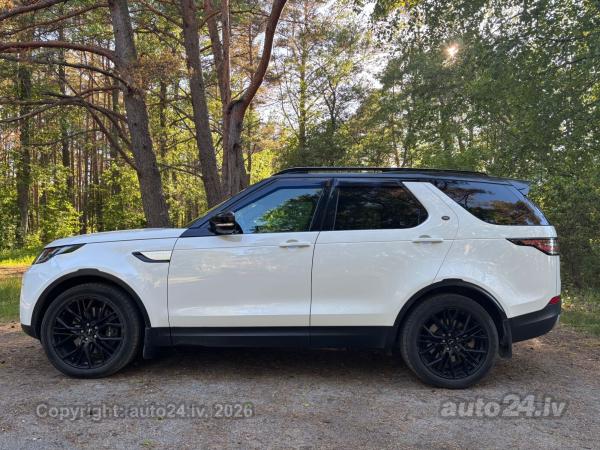 White Land Rover Discovery 2018 in Tallinn, with an engine capacity of 3.00 L and mileage of 134 thousand km for 28900 €, photo 7 on AUTOMOTO.COM.LV