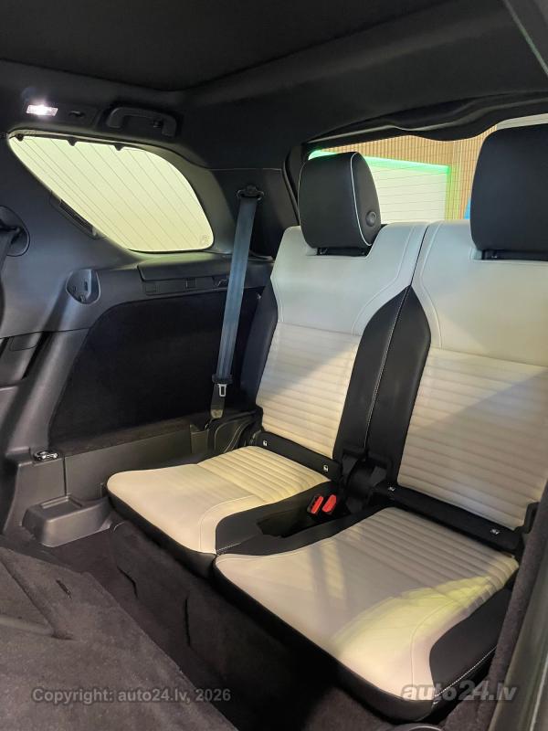 Balts Land Rover Discovery 2021 Tallina, ar dzinēja tilpumu 3.00 L un nobraukumu 131 tūkst. km par 55490 €, foto 9 vietnē AUTOMOTO.COM.LV
