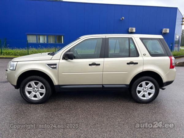 Smilšu krāsa Land Rover Freelander 2009 Paide, ar dzinēja tilpumu 2.20 L un nobraukumu 248 tūkst. km par 6990 €, foto 3 vietnē AUTOMOTO.COM.LV