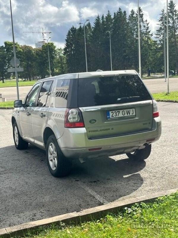 Beige Land Rover Freelander 2012 in Tallinn, with an engine capacity of 2.20 L and mileage of 269 thousand km for 6900 €, photo 5 on AUTOMOTO.COM.LV