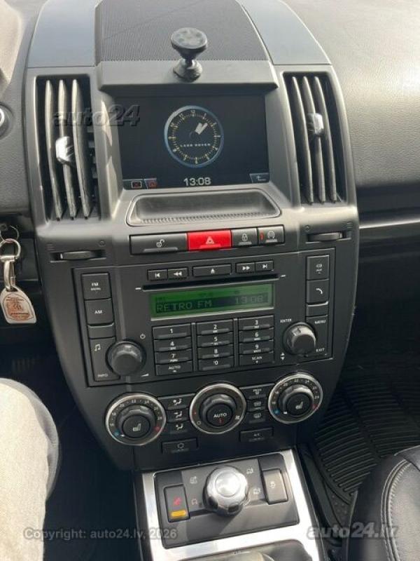 Beige Land Rover Freelander 2012 in Tallinn, with an engine capacity of 2.20 L and mileage of 269 thousand km for 6900 €, photo 9 on AUTOMOTO.COM.LV