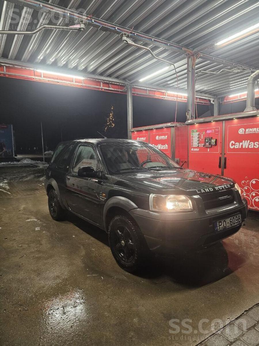 Melns Land Rover Freelander 1999 Rīga, ar dzinēja tilpumu 1.80 L un nobraukumu 315 tūkst. km par 1800 €, foto 4 vietnē AUTOMOTO.COM.LV