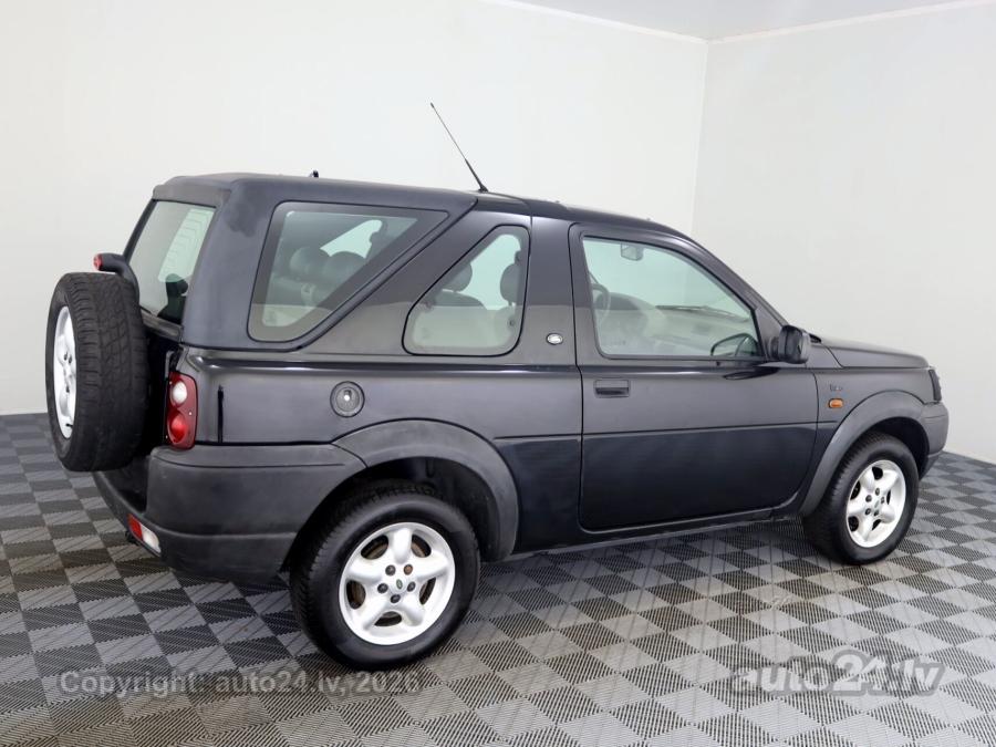 Black Land Rover Freelander 1999 in Tallinn, with an engine capacity of 2.00 L and mileage of 297 thousand km for 1299 €, photo 4 on AUTOMOTO.COM.LV