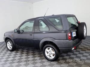 Black Land Rover Freelander 1999 in Tallinn, with an engine capacity of 2.00 L and mileage of 297 thousand km for 1299 €, photo 5 on AUTOMOTO.COM.LV