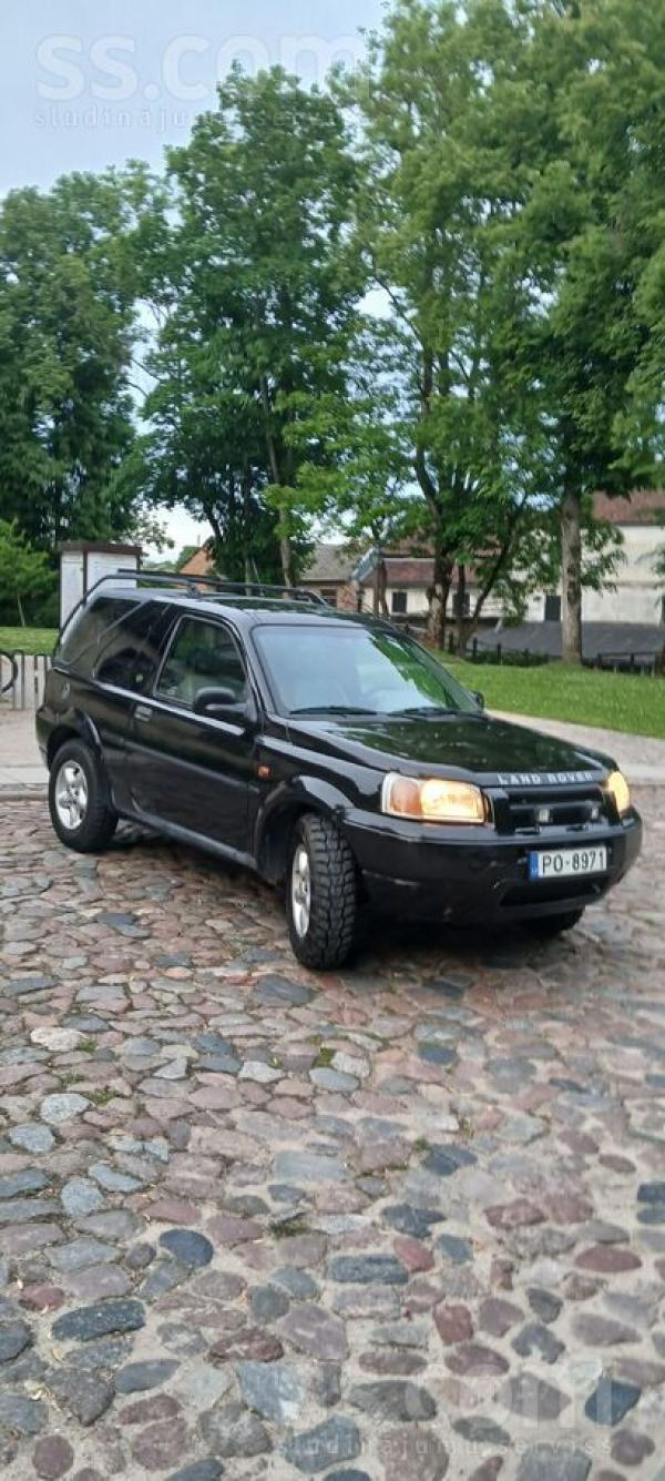 Черный Ленд Ровер Фрилендер 1999 в Кулдига, объемом двигателя 1.80 л и пробегом 301 тыс. км за 2200 €, фото 1 на AUTOMOTO.COM.LV