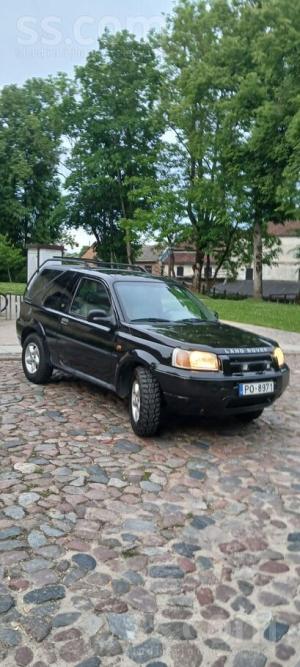 Melns Land Rover Freelander 1999 Kuldīga, ar dzinēja tilpumu 1.80 L un nobraukumu 301 tūkst. km par 2200 €, foto  vietnē AUTOMOTO.COM.LV