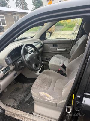 Melns Land Rover Freelander 1999 Tallina, ar dzinēja tilpumu 2.00 L un nobraukumu 0 tūkst. km par 2500 €, foto 6 vietnē AUTOMOTO.COM.LV