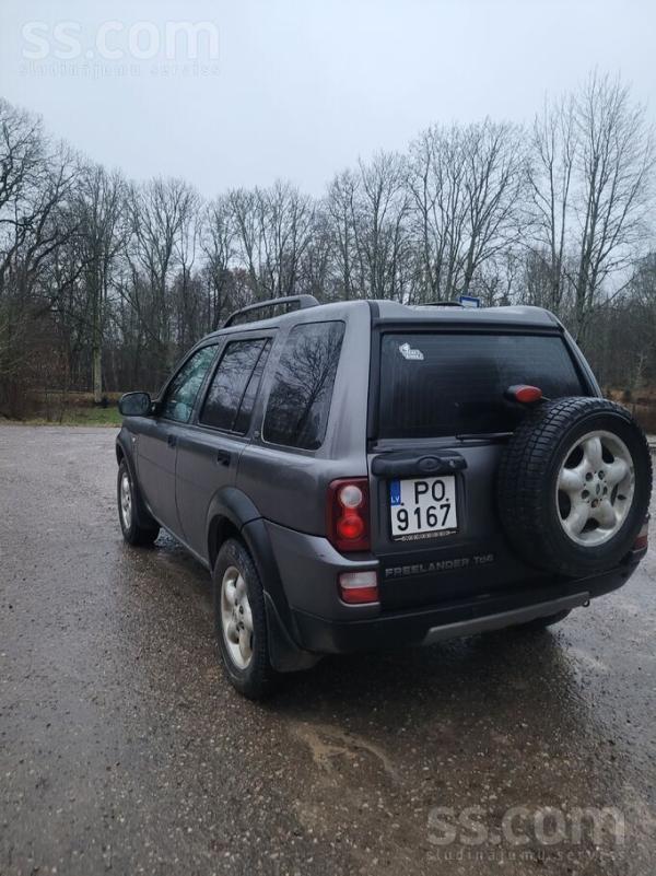 Black Land Rover Freelander 2004 in Kraslava, with an engine capacity of 2.00 L and mileage of 296 thousand km for 3100 €, photo 1 on AUTOMOTO.COM.LV