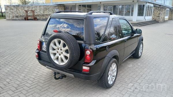 Melns Land Rover Freelander 2004 Bauska, ar dzinēja tilpumu 2.00 L un nobraukumu 340 tūkst. km par 3750 €, foto 4 vietnē AUTOMOTO.COM.LV