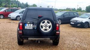 Black Land Rover Freelander 2004 in Cesis, with an engine capacity of 2.00 L and mileage of 268 thousand km for 2600 €, photo 7 on AUTOMOTO.COM.LV