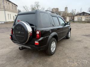 Melns Land Rover Freelander 2005 Daugavpils, ar dzinēja tilpumu 2.00 L un nobraukumu 311 tūkst. km par 3400 €, foto 4 vietnē AUTOMOTO.COM.LV