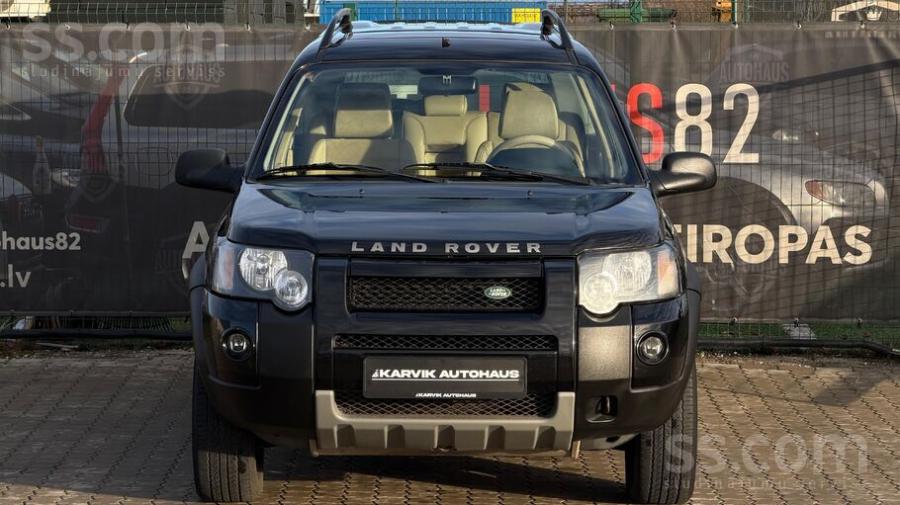 Melns Land Rover Freelander 2006 Liepāja, ar dzinēja tilpumu 2.00 L un nobraukumu 332 tūkst. km par 4400 €, foto 1 vietnē AUTOMOTO.COM.LV