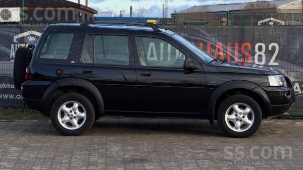 Melns Land Rover Freelander 2006 Liepāja, ar dzinēja tilpumu 2.00 L un nobraukumu 332 tūkst. km par 4400 €, foto 3 vietnē AUTOMOTO.COM.LV