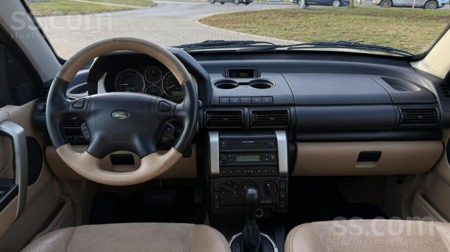 Melns Land Rover Freelander 2006 Liepāja, ar dzinēja tilpumu 2.00 L un nobraukumu 332 tūkst. km par 4400 €, foto 14 vietnē AUTOMOTO.COM.LV