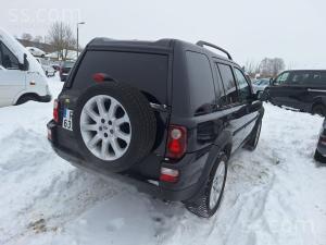 Melns Land Rover Freelander 2006 Daugavpils, ar dzinēja tilpumu 2.00 L un nobraukumu 0 tūkst. km par 5400 €, foto 6 vietnē AUTOMOTO.COM.LV