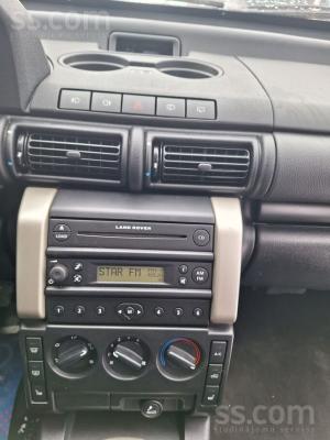 Melns Land Rover Freelander 2006 Daugavpils, ar dzinēja tilpumu 2.00 L un nobraukumu 0 tūkst. km par 5400 €, foto 14 vietnē AUTOMOTO.COM.LV