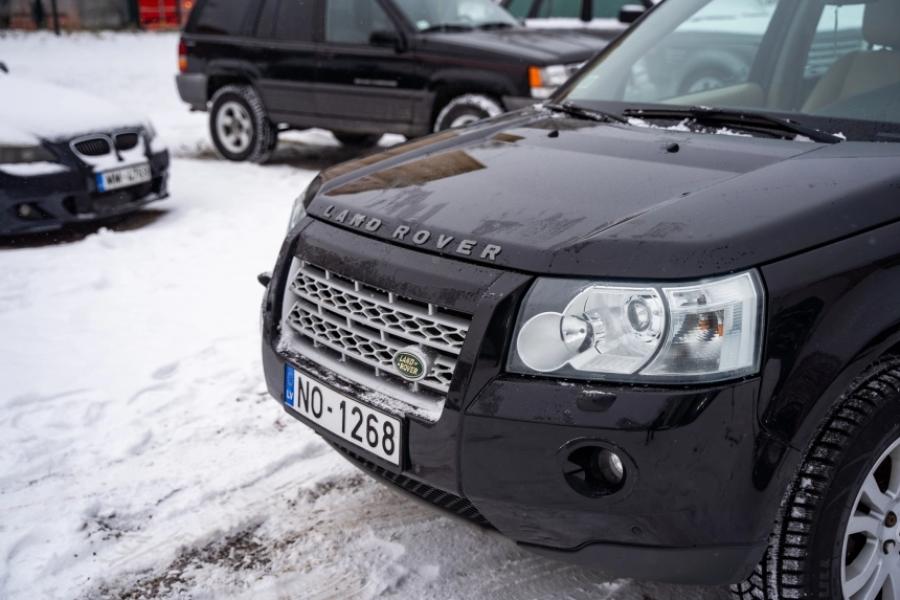 Melns Land Rover Freelander 2007 Rīga, ar dzinēja tilpumu 2.20 L un nobraukumu 321 tūkst. km par 4490 €, foto 5 vietnē AUTOMOTO.COM.LV