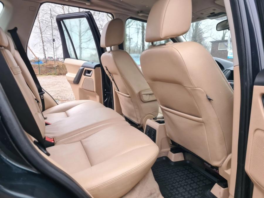 Melns Land Rover Freelander 2007 Rīga, ar dzinēja tilpumu 2.20 L un nobraukumu 321 tūkst. km par 4490 €, foto 8 vietnē AUTOMOTO.COM.LV