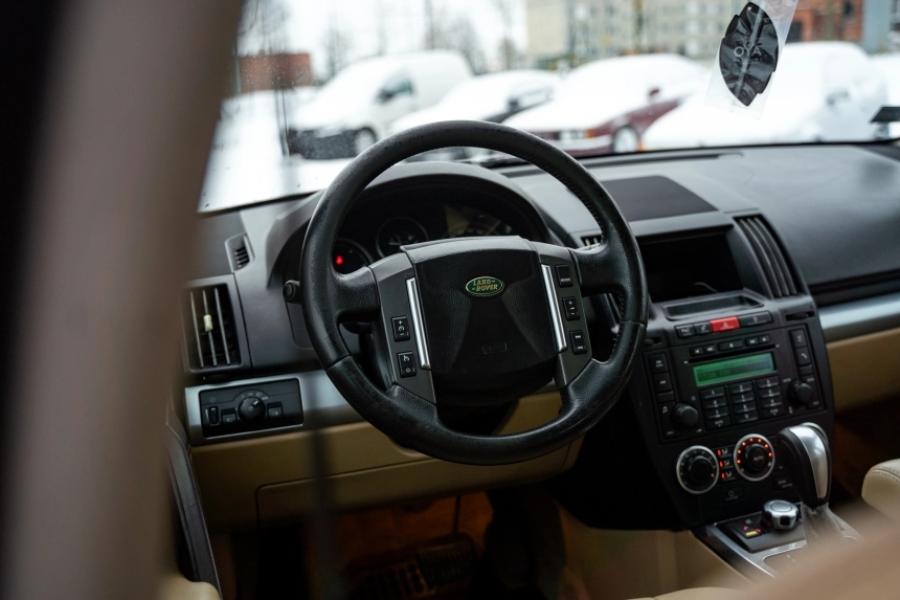 Melns Land Rover Freelander 2007 Rīga, ar dzinēja tilpumu 2.20 L un nobraukumu 321 tūkst. km par 4490 €, foto 22 vietnē AUTOMOTO.COM.LV