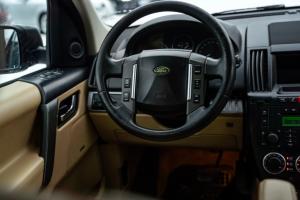 Melns Land Rover Freelander 2007 Rīga, ar dzinēja tilpumu 2.20 L un nobraukumu 321 tūkst. km par 4490 €, foto 31 vietnē AUTOMOTO.COM.LV