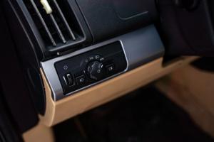 Melns Land Rover Freelander 2007 Rīga, ar dzinēja tilpumu 2.20 L un nobraukumu 321 tūkst. km par 4490 €, foto 39 vietnē AUTOMOTO.COM.LV