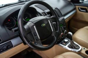 Melns Land Rover Freelander 2007 Rīga, ar dzinēja tilpumu 2.20 L un nobraukumu 321 tūkst. km par 4490 €, foto 40 vietnē AUTOMOTO.COM.LV