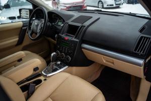 Melns Land Rover Freelander 2007 Rīga, ar dzinēja tilpumu 2.20 L un nobraukumu 321 tūkst. km par 4490 €, foto 43 vietnē AUTOMOTO.COM.LV