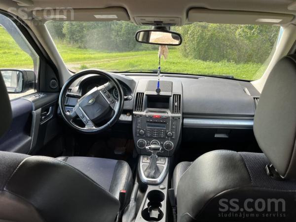 Black Land Rover Freelander 2007 in Aizkraukle, with an engine capacity of 2.20 L and mileage of 350 thousand km for 3800 €, photo 6 on AUTOMOTO.COM.LV