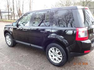 Melns Land Rover Freelander 2008 Raseiniai, ar dzinēja tilpumu 2.18 L un nobraukumu 223 tūkst. km par 5000 €, foto  vietnē AUTOMOTO.COM.LV