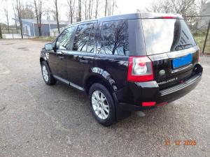 Black Land Rover Freelander 2008 in Raseiniai, with an engine capacity of 2.18 L and mileage of 223 thousand km for 5000 €, photo 7 on AUTOMOTO.COM.LV