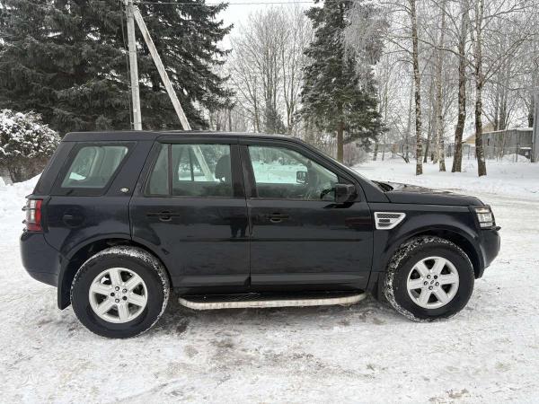 Melns Land Rover Freelander 2008 Joniškis, ar dzinēja tilpumu 2.18 L un nobraukumu 151 tūkst. km par 2100 €, foto 3 vietnē AUTOMOTO.COM.LV