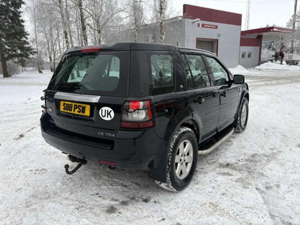 Melns Land Rover Freelander 2008 Joniškis, ar dzinēja tilpumu 2.18 L un nobraukumu 151 tūkst. km par 2100 €, foto 4 vietnē AUTOMOTO.COM.LV