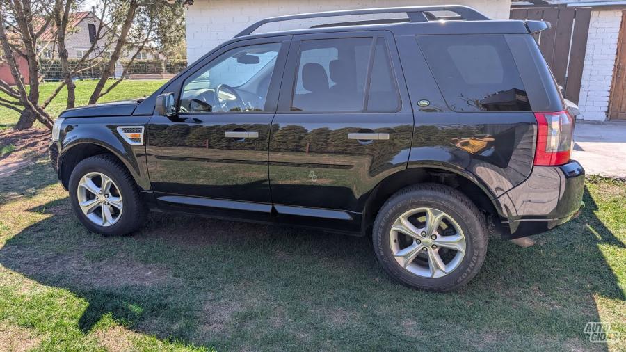 Black Land Rover Freelander 2008 in Kaunas, with an engine capacity of 2.20 L and mileage of 324 thousand km for 3799 €, photo 3 on AUTOMOTO.COM.LV