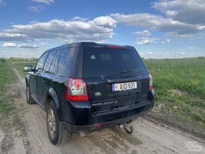 Black Land Rover Freelander 2008 in Vilnius, with an engine capacity of 2.20 L and mileage of 235 thousand km for 2900 €, photo 4 on AUTOMOTO.COM.LV