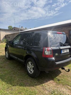 Melns Land Rover Freelander 2008 Cēsis, ar dzinēja tilpumu 2.20 L un nobraukumu 303 tūkst. km par 3800 €, foto 4 vietnē AUTOMOTO.COM.LV