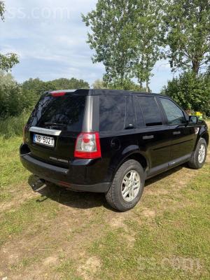 Melns Land Rover Freelander 2008 Cēsis, ar dzinēja tilpumu 2.20 L un nobraukumu 303 tūkst. km par 3800 €, foto 5 vietnē AUTOMOTO.COM.LV