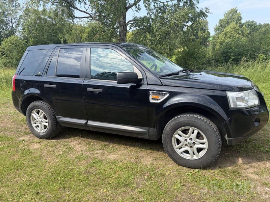 Melns Land Rover Freelander 2008 Cēsis, ar dzinēja tilpumu 2.20 L un nobraukumu 303 tūkst. km par 3800 €, foto 7 vietnē AUTOMOTO.COM.LV