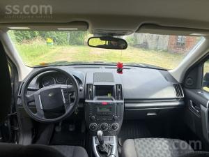 Melns Land Rover Freelander 2008 Cēsis, ar dzinēja tilpumu 2.20 L un nobraukumu 303 tūkst. km par 3800 €, foto 10 vietnē AUTOMOTO.COM.LV